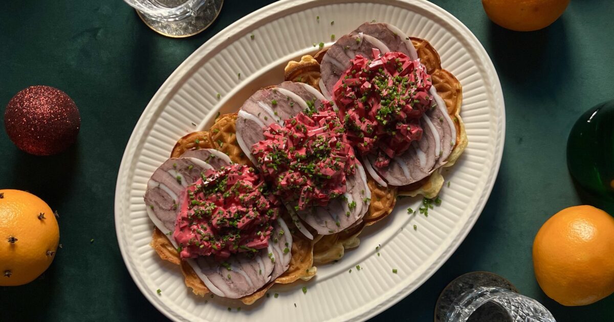 Sylte på vaffel med rødbetsalat | Gilde