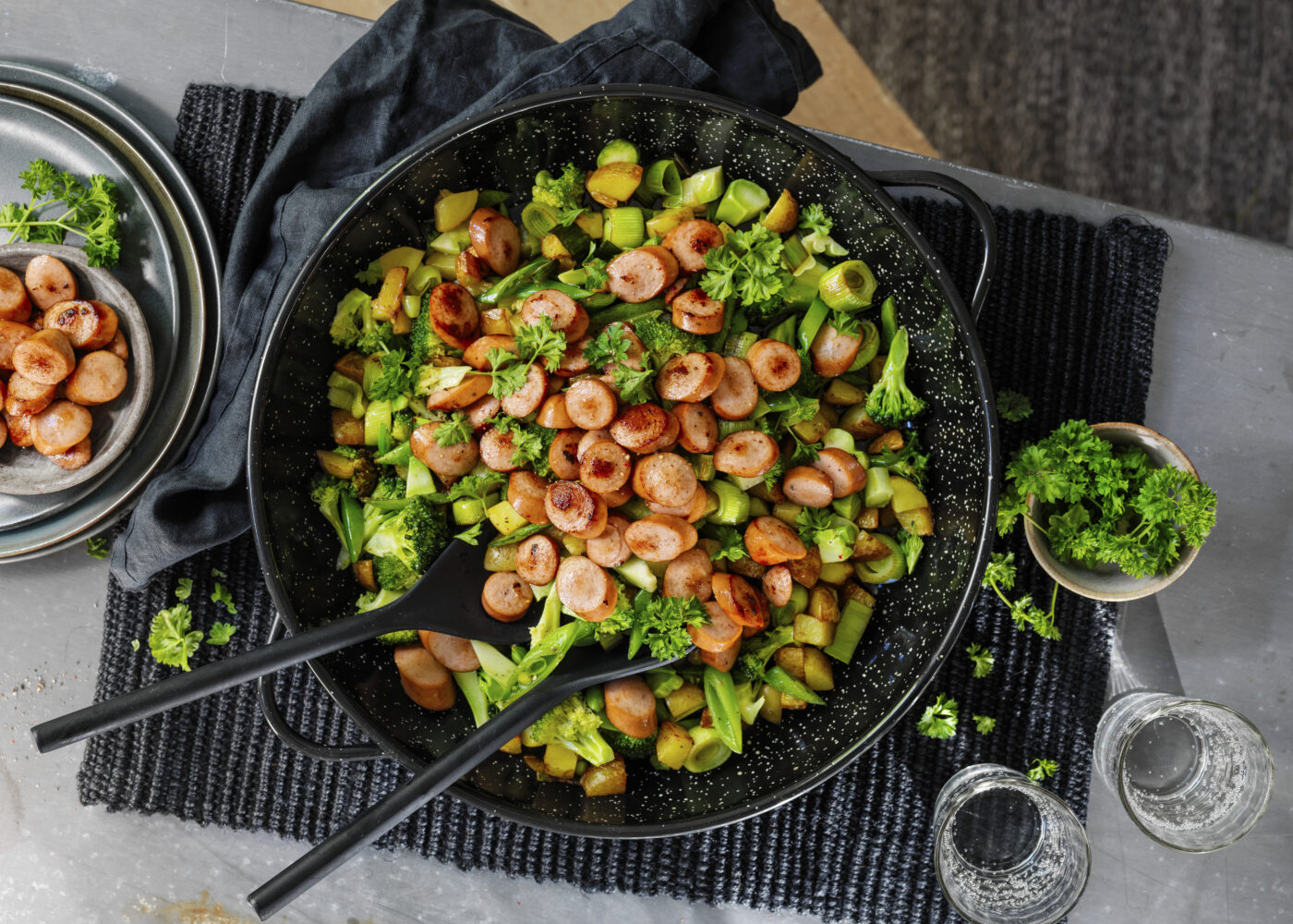 Pytt i panne med pølsebiter | Gilde